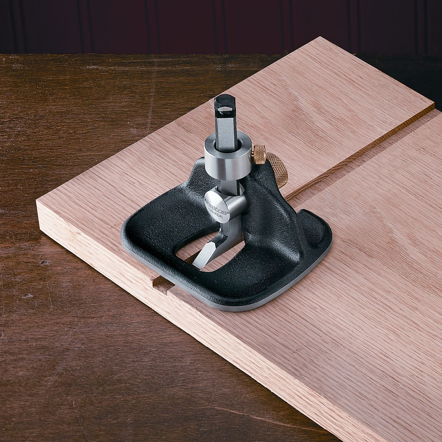 Veritas Medium Router Plane with 1/4" Blade - Classic Hand Tools Limited