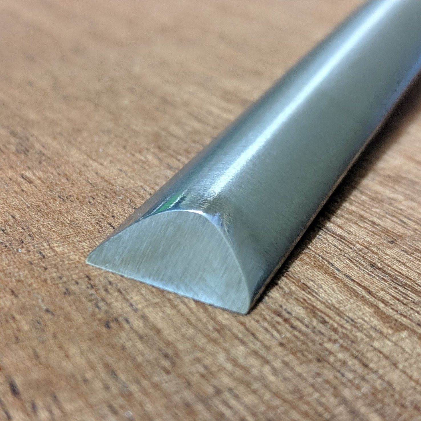 Ashley Iles Dovetail Chisel 1/16" (1.5mm) - Classic Hand Tools Limited