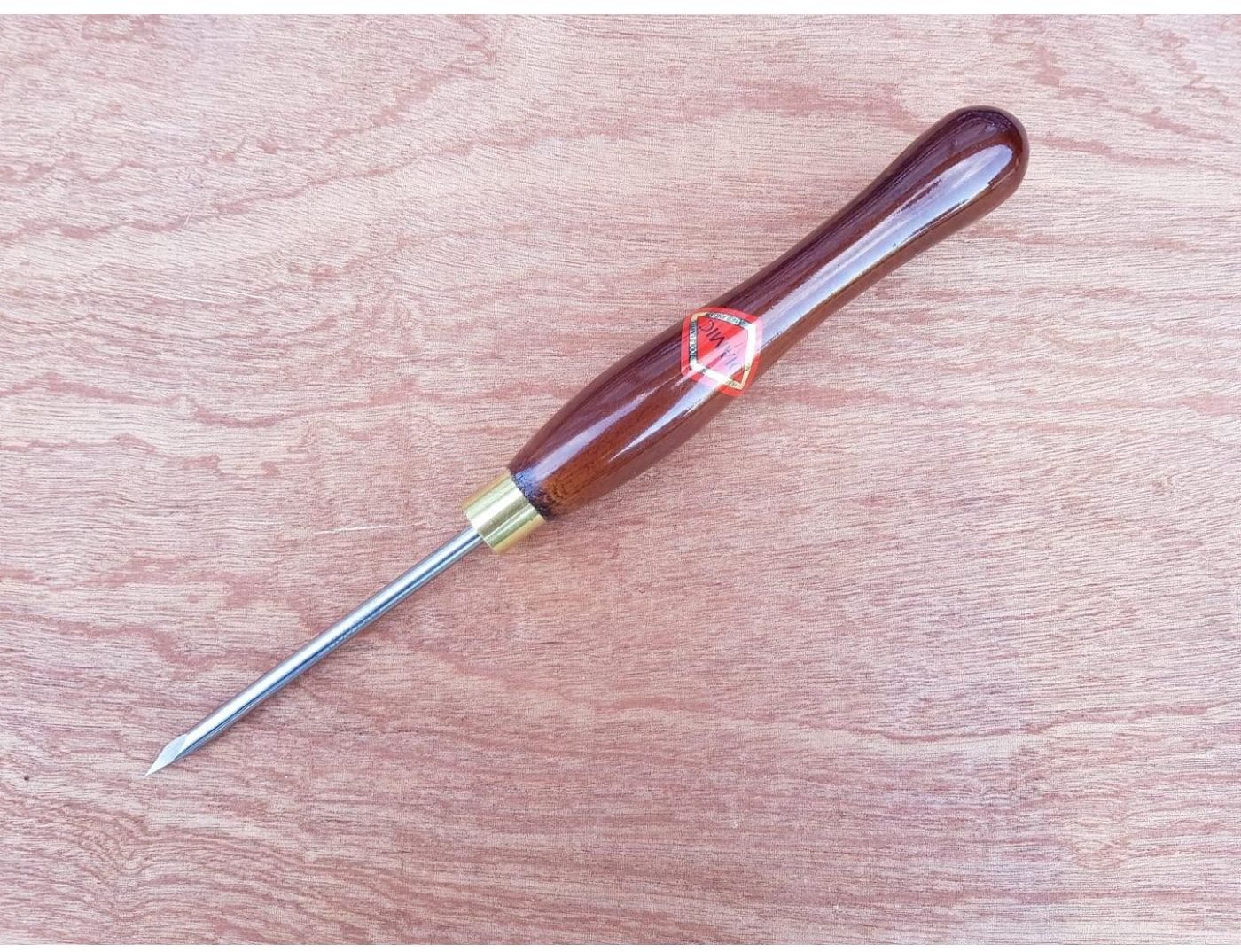 Henry Taylor Negative Rake Fine Point Tool - Classic Hand Tools Limited