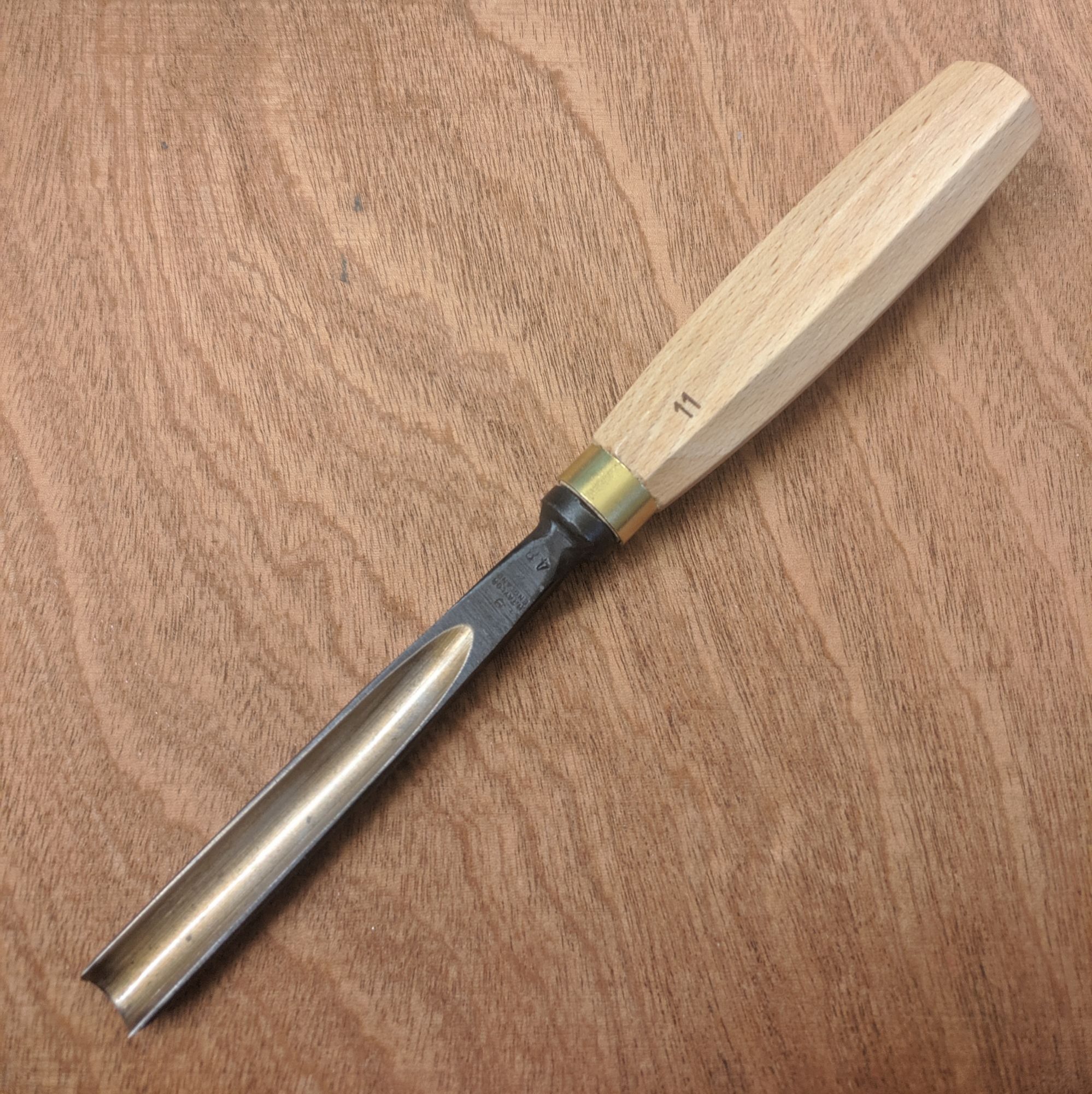 Henry Taylor No.11 Straight Gouge 3mm Classic Hand Tools Limited