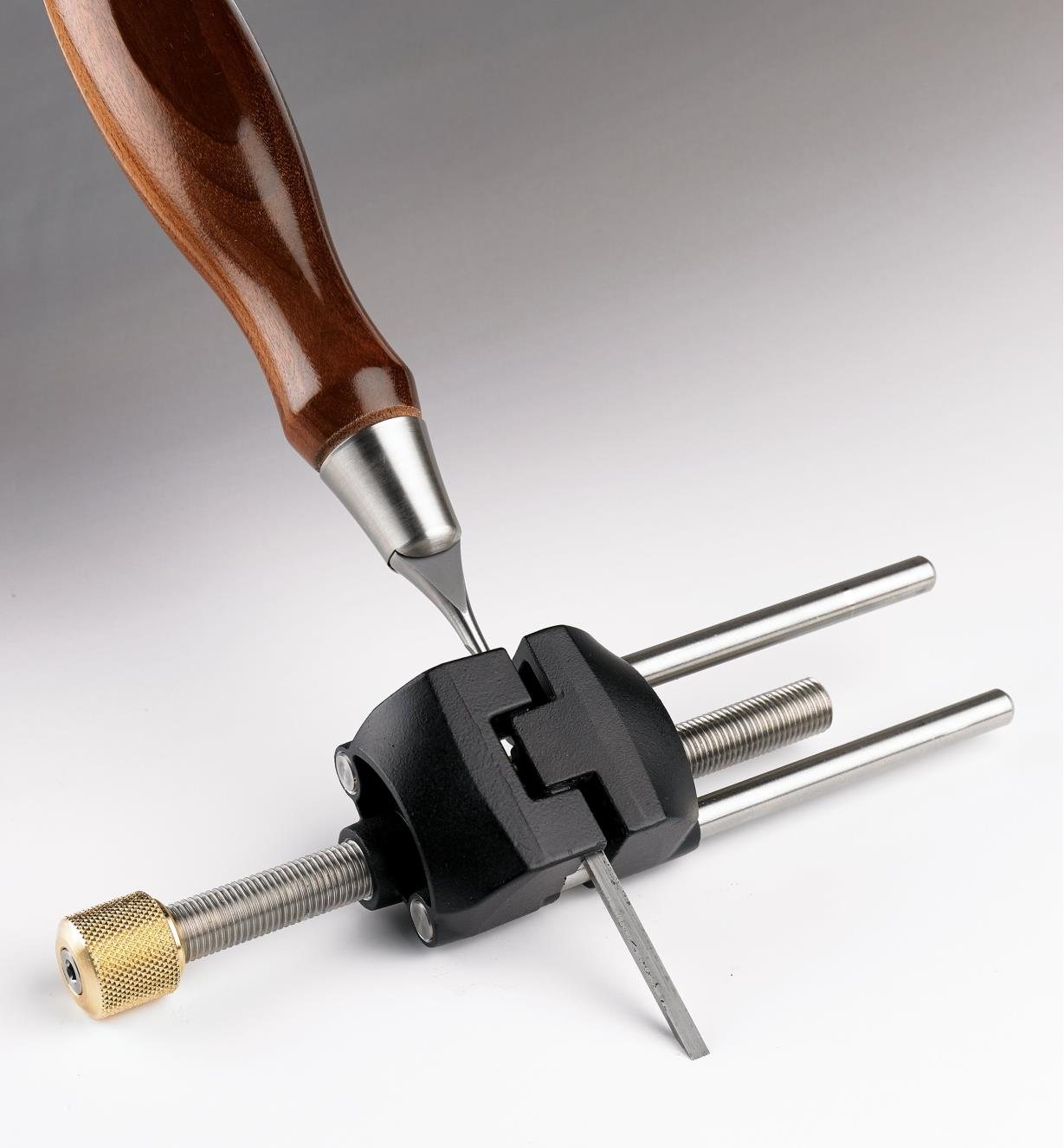 Veritas Side-Clamping Honing Guide - Classic Hand Tools Limited