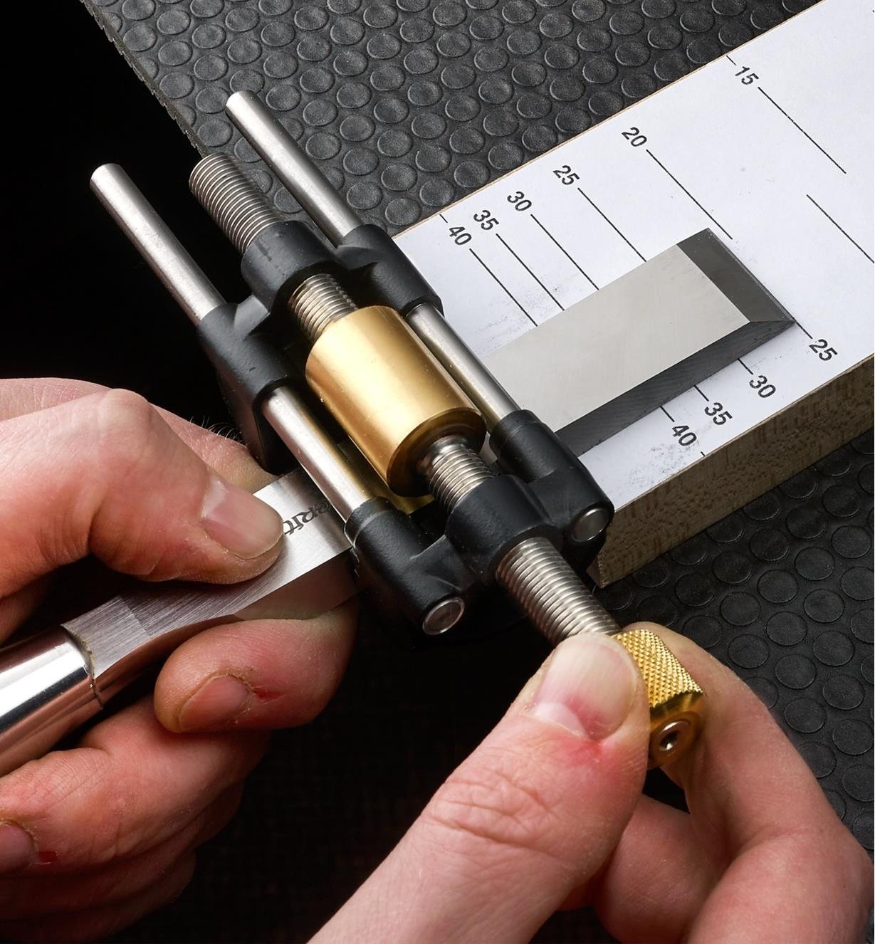 Veritas Side Clamping Honing Guide Classic Hand Tools Limited