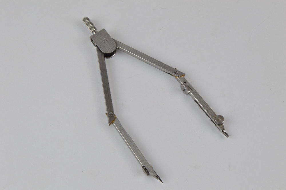 Shinwa Compass with Pencil Lead - Classic Hand Tools Limited