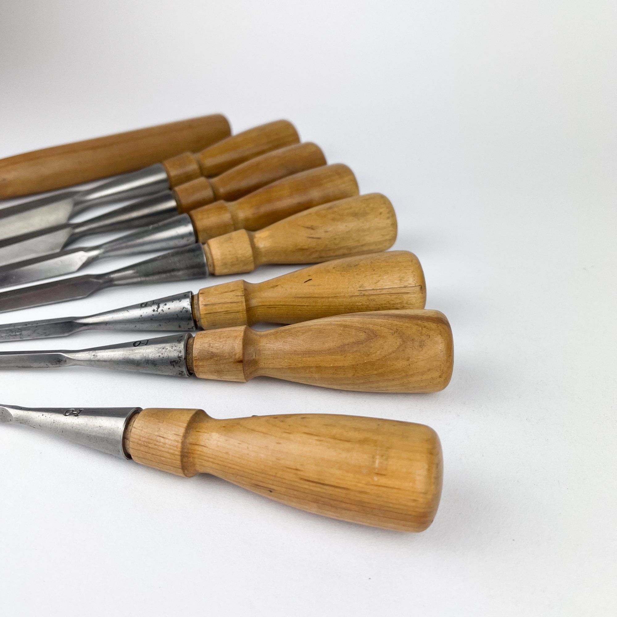 Friday Finds Lie Nielsen 01 Chisels - set of 7 [Preowned, SOLD ...