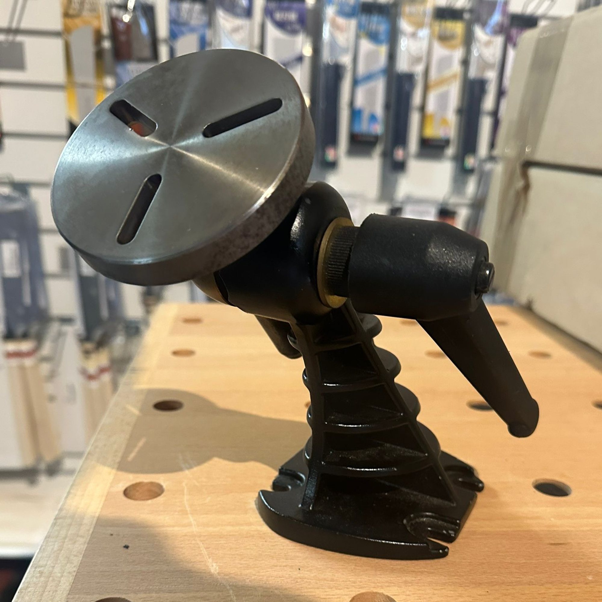 Friday Finds Veritas Carvers Vice [Preowned, SOLD] - Classic Hand Tools ...