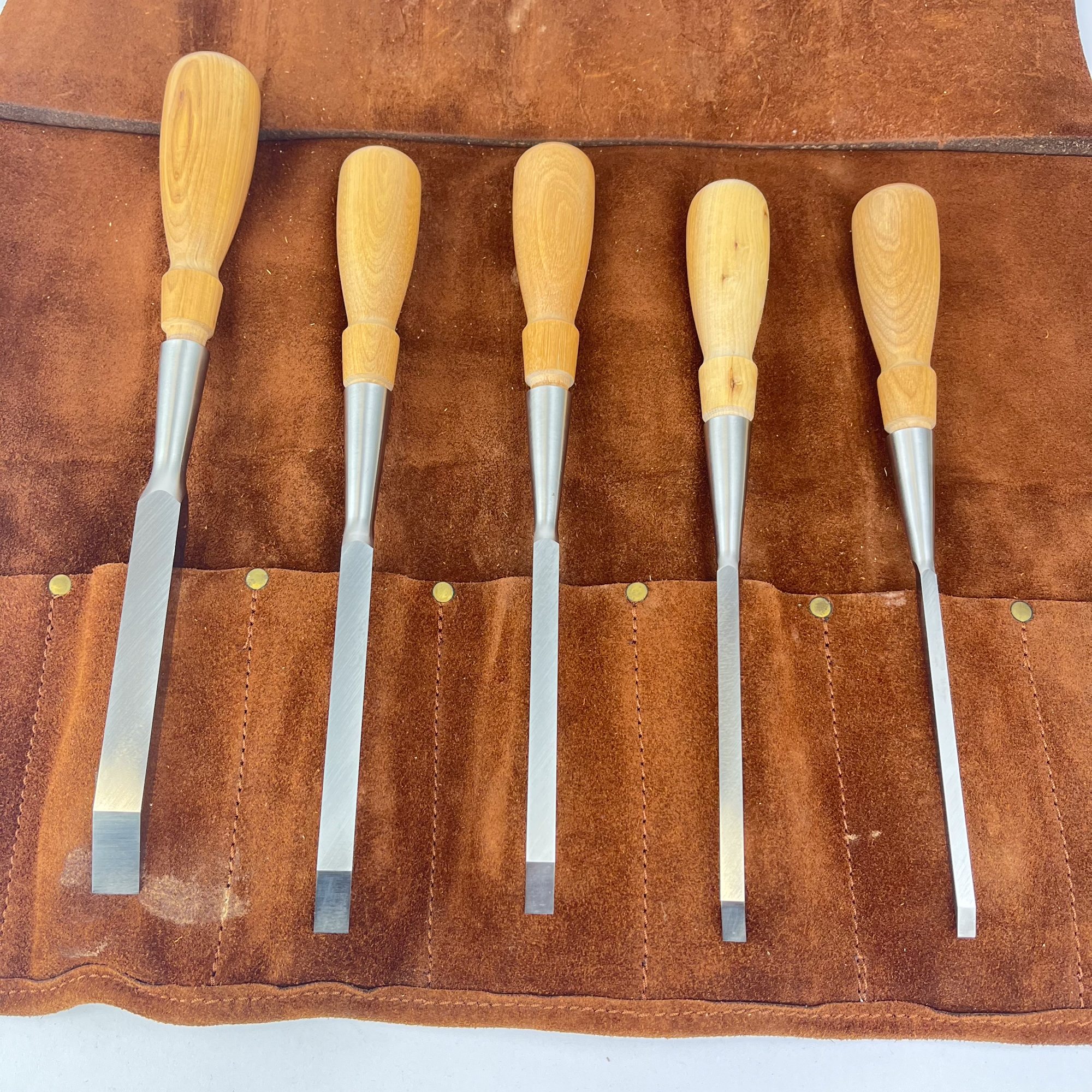 Friday Finds Lie-Nielsen Mortise Chisels - Set of 5 with Leather Roll ...