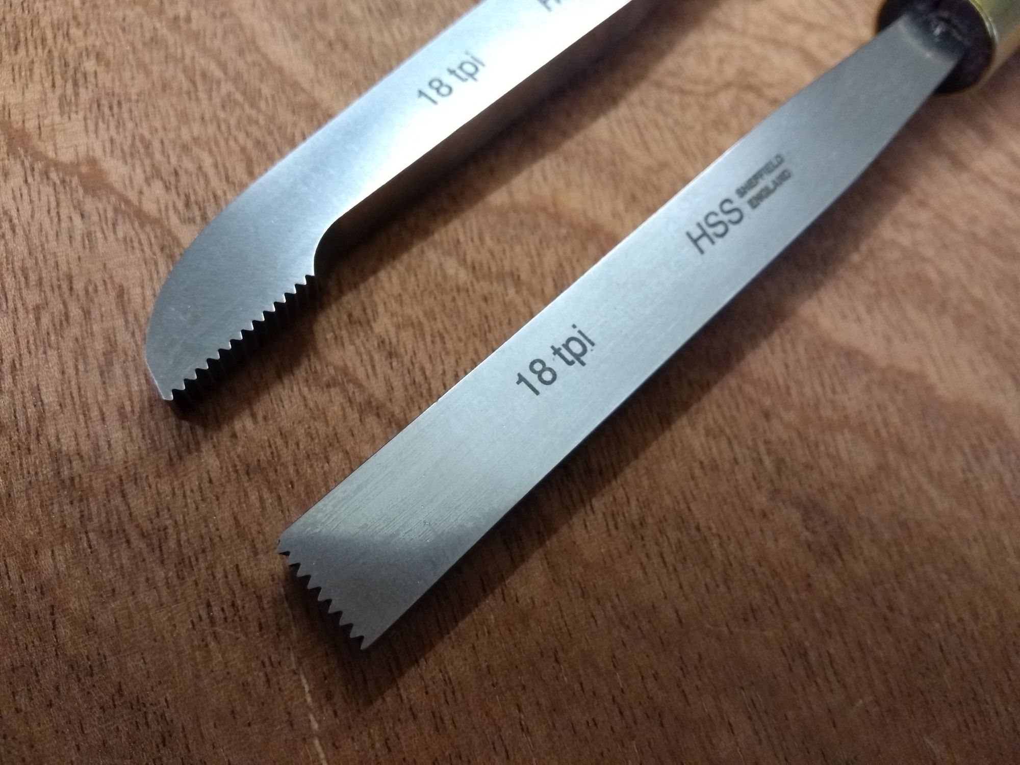 Hamlet Thread Chasers 18 tpi HSS (pair of) - Classic Hand Tools Limited